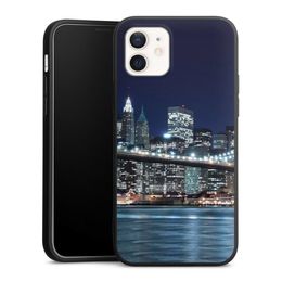 DeinDesign iPhone 12 Handy Premium Silikon H&uuml;lle Handyh&uuml;lle schwarz Case Usa Brooklyn Bridge New York Silikon Premium Case