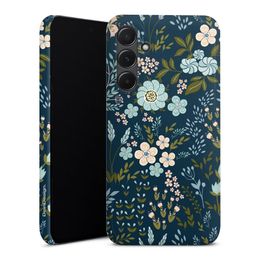 DeinDesign Galaxy A35 5G Handy Premium Case Smartphone Handyh&uuml;lle Schutzh&uuml;lle gl&auml;nzend Blue Muster Flowers Premium Case