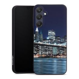 DeinDesign Galaxy A25 5G Handy Premium Silikon H&uuml;lle Handyh&uuml;lle schwarz Case Usa Brooklyn Bridge New York Silikon Premium Case