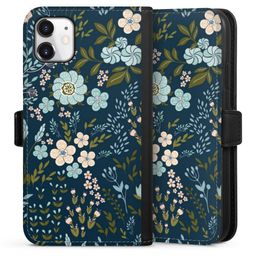 DeinDesign iPhone 11 Handy Klapph&uuml;lle Handyh&uuml;lle aus Kunst Leder schwarz Flip Case Blue Muster Flowers Sideflip mit Lasche