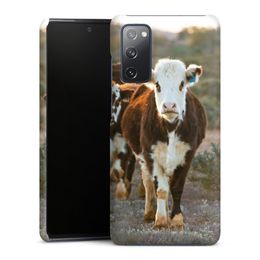 DeinDesign Galaxy S20 FE Handy Premium Case Smartphone Handyh&uuml;lle Schutzh&uuml;lle gl&auml;nzend Farmer Calf Cow Premium Case
