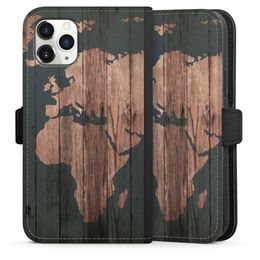 DeinDesign iPhone 11 Pro Handy Klapph&uuml;lle Handyh&uuml;lle aus Kunst Leder schwarz Flip Case Wooden Look Map World Map Sideflip mit Lasche