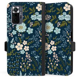 DeinDesign Xiaomi Redmi Note 10 Pro Handy Klapph&uuml;lle Handyh&uuml;lle aus Kunst Leder schwarz Flip Case Blue Muster Flowers Sideflip mit langer Lasche