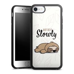 DeinDesign iPhone SE (2020) Handy Gallery Case Handyh&uuml;lle 9H Geh&auml;rtetes Glas R&uuml;ckseite H&uuml;lle Sloth Lazy Sunday Animals Gallery Case