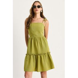 A-Linien Midi-Kleid mit quadratischem Ausschnitt und Bindungsdetail