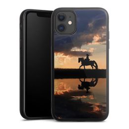 DeinDesign iPhone 11 Handy Gallery Case Handyh&uuml;lle 9H Geh&auml;rtetes Glas R&uuml;ckseite H&uuml;lle Sunset Horseback Riding Horse Gallery Case