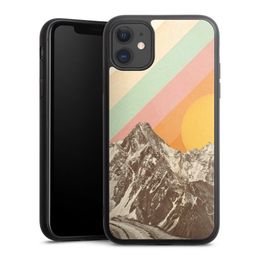 DeinDesign iPhone 11 Handy Gallery Case Handyh&uuml;lle 9H Geh&auml;rtetes Glas R&uuml;ckseite H&uuml;lle Sunshine Retro Mountain Gallery Case