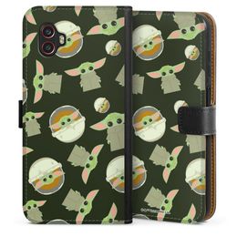 DeinDesign Galaxy XCover 6 Pro Handy Klapph&uuml;lle Handyh&uuml;lle aus Kunst Leder schwarz Flip Case Official Licensed Product Star Wars Muster Baby Yoda Sideflip mit 