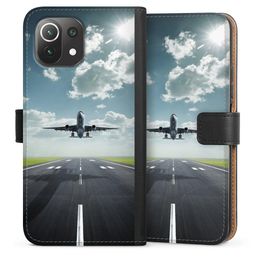 DeinDesign Xiaomi Mi 11 Lite 5G Handy Klapph&uuml;lle Handyh&uuml;lle aus Kunst Leder schwarz Flip Case Wanderlust Airplane Urlaub Sideflip mit langer Lasche