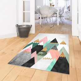 Vinylteppich - Dreieckige Berge mit Goldspitzen - Abstrakt bunt Natur Aquarell Landschaft K&uuml;che Badezimmer Flur