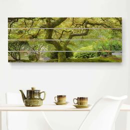 Bilderwelten Holzbild Wald gr&uuml;n Motiv nat&uuml;rlicher Effekt - Gr&uuml;ner Japanischer Garten - B&auml;ume Wohnzimmer Schlafzimmer