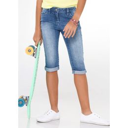 bonprix M&auml;dchen Caprijeans, blau, Gr. 134, Obermaterial: 82% Baumwolle, 17% Polyester, 1% Elasthan, Jeans, schmale Passform im Slim Fit, mit