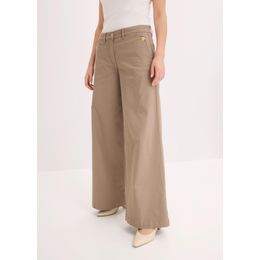 bonprix Damen Webhose, beige, Gr. 38, Obermaterial: 97% Baumwolle, 3% Elasthan, Hosen, Wide Leg Schnitt, Loose Fit Passform, mit Schm&uuml;ckkn&ouml;pfen