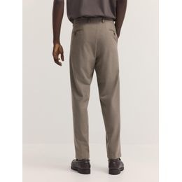Bugatti Herren Bundfaltenhose "Soft superior touch"60, taupe, Gr. 33, unifarben, 63% Polyester, 33% Viskose, 4% Elasthan, Hosen, Elio Relaxed Fit