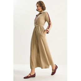 Knopf-Detail A-Linien Midi-Kleid mit Bindeband