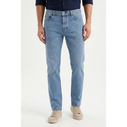 Hugo Herren Tapered-fit-Jeans "Brody", blau, Gr. 31, unifarben, Denim/Jeans, Obermaterial: 99% Baumwolle, 1% Elasthan, Jeans, mit Stone-washed-Finish