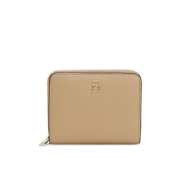 Tommy Hilfiger Damen Geldb&ouml;rse &raquo;TH ICON MED ZA W/ FLAP SEASONAL&laquo; Damen Geldbeutel, Portemonnaie mit Logoschriftzug beige Einheitsgr&ouml;&szlig;e