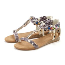 Lascana Damen Lascana Sandale &raquo;Sommerschuh, Sandalette, offener Schuh,&laquo; mit Schmuckkettchen und Schmucksteinen im Festival-Look VEGAN beige 41