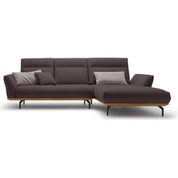 Creation BY ROLF BENZ Ecksofa &raquo;CR.460 Designsofa, verstellbare R&uuml;ckenlehne, hochwertig & bequem&laquo; Sockel in Nussbaum, Winkelf&uuml;&szlig;e in Umbragrau, Breite 