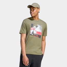 Herren T-Shirt "MEMORIES OF SPORT OUTDOOR GRAFIK", S, gr&uuml;n, adidas Sportswear, Obermaterial: 100% Baumwolle, Shirts, sportlicher Stil, mit