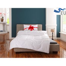 OTTO home Microfaserbettdecke &raquo;Corella, Bettdecke 135x200 cm, mit Gratis-Kissen dazu: 40x80 cm&laquo; 4-Jahreszeiten F&uuml;llung 100% Polyester 2 Stk. tlg. 