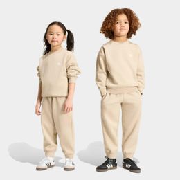 M&auml;dchen Trainingsanzug "MIT RUNDHALSAUSSCHNITT, LOCKER GESCHNITTEN", beige, Gr. 104, adidas originals, Obermaterial: 70% Baumwolle, 30% Polyester,