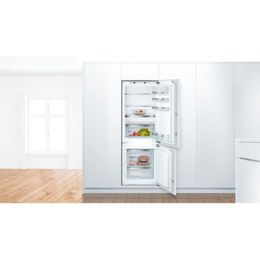 Bosch Einbauk&uuml;hlgefrierkombination &raquo;KIS77AFE0&laquo; 157,8 cm hoch 55,8 cm breit Lebensmittel bleiben l&auml;nger frisch dank VitaFresh wei&szlig;