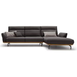 Creation BY ROLF BENZ Ecksofa &raquo;CR.460 Design-Sofa der Extraklasse, verstellbare R&uuml;ckenlehne, L-Form&laquo; Sockel in Nussbaum, Winkelf&uuml;&szlig;e in Umbragrau, 