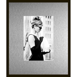 queence Bild &raquo;Trend Wandbild, Wandkunst, Kunstdruck "Audrey Hepburn"&laquo; Filmfiguren Filmszene Schwarz-Wei&szlig; 1 Stk. tlg. inkl. Passepartout aus 