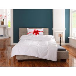 OTTO home Microfaserbettdecke &raquo;Corella, Bettdecke 135x200 cm, mit Gratis-Kissen dazu: 40x80 cm&laquo; warm F&uuml;llung 100% Polyester 2 Stk. tlg. Bettdecken, 