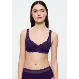 Triumph Balconette-BH &raquo;Amourette&laquo; Stretch-Spitze, weich, feminin, breite Tr&auml;ger lila 85, Cup C Balconette-BH