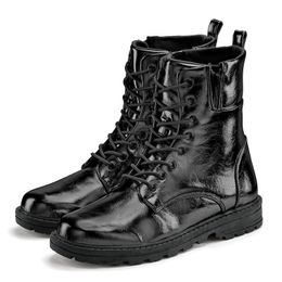 Lascana Damen Lascana Stiefelette im angesagten Metallic-Look, Stiefel, Boots VEGAN schwarz 37