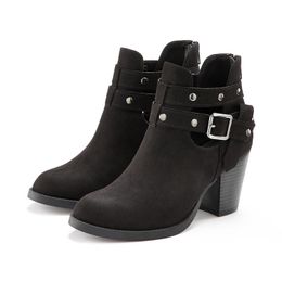 Lascana Damen Lascana Cowboy Stiefelette Cowboy Boots, Western Stiefelette, Ankleboots mit Zierschnalle VEGAN schwarz 42