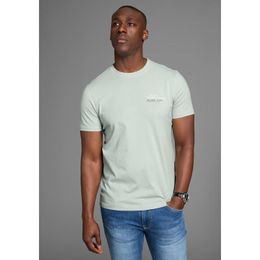Delmao Herren DELMAO T-Shirt mit dezentem Logo-Schriftzug im Club-Design gr&uuml;n L (52/54)