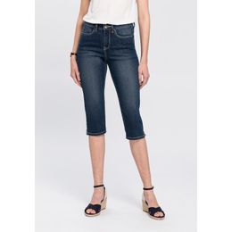 Arizona Damen Caprijeans &raquo;mit Schlitz am Saum&laquo; schmale Passform, mit stylischen Nieten, hohe Taille blau 46, N-Gr