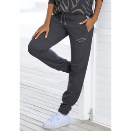 Lascana Damen Lascana Sweathose Loungehose mit seitlichen Taschen und Logostickerei, Loungewear grau 32/34, N-Gr