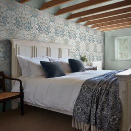 WILLIAM MORRIS AT HOME Vliestapete &raquo;Blackthorn Daydream&laquo; Motiv glatt Design Tapeten Vlies B/L: x 10m, Rollen: 1
