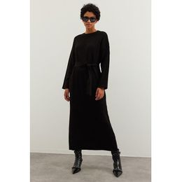 Trendyol Kleid in Schwarz - 55% | Gr&ouml;&szlig;e L | Damen-kleider