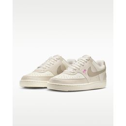 Nike Sportswear Damen Sneaker "WMNS COURT VISION LOW SE", Gr. 42,5, beige, Synthetik, Schuhe, inspiriert vom Design des Nike Air Force