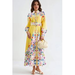 Blumiges Maxikleid mit Knopfverschluss