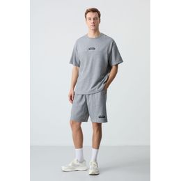 Herren Oversized T-Shirt und Shorts Set