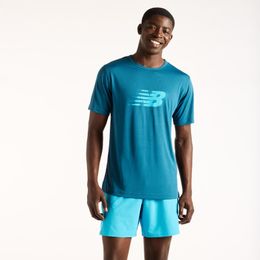 New Balance Herren Trainingsshirt "SPORT ESSENTIALS UTILITY MOTION GRAPHIC T-SHIRT"streamsong (sts), Gr. XL, Obermaterial: 100% Polyester, Shirts,