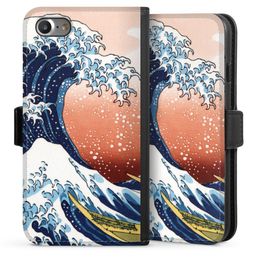 DeinDesign iPhone SE (2022) Handy Klapph&uuml;lle Handyh&uuml;lle aus Kunst Leder schwarz Flip Case Die Gro&szlig;e Welle Vor Kanagawa Art Japan Sideflip mit Lasche