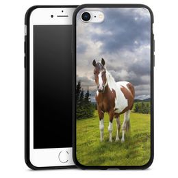 DeinDesign iPhone SE (2022) Handy Slim Case extra d&uuml;nn Silikon Handyh&uuml;lle schwarz H&uuml;lle Horse Nature Meadow Silikon Slim Case
