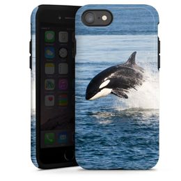 DeinDesign iPhone SE (2020) Handy Panzer Handyh&uuml;lle robuste Outdoor H&uuml;lle Schutzh&uuml;lle gl&auml;nzend Orca Ocean Wale Tough Case