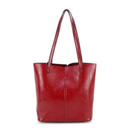 Harpa Damen Henkeltasche "CASSIDY", rot, Lederimitat, unifarben, Taschen, in Lackoptik inklusive Kosmetiktasche