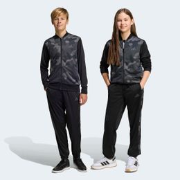 Jungen Trainingsanzug "J CAMO T TS 3S", schwarz, Gr. 128, adidas Sportswear, Obermaterial: 100% Polyester, Sportanz&uuml;ge