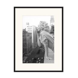 Liv Corday Bild 'The Ambassador Hotel' Herren Gr&ouml;&szlig;e 30x40 grau / hellgrau / schwarz / wei&szlig;