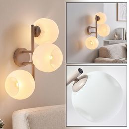 hofstein Moderne sandfarbene Kugel-Wandleuchte Ripoll mit drei wei&szlig;en Glasschirmen im Cluster Metallgestell f&uuml;r externe Dimmer geeignet, &oslash; 15 cm, E14-Fassung
