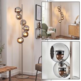 hofstein Moderne Kugel-Stehleuchte Koyoto mit vertikaler Cluster-Anordnung, 6-flammig Sandfarbenes Metallgestell, chrom- und rauchfarbene Glasschirme